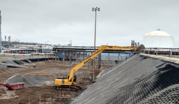 CASE STUDY: 3D Soil Confinement System Repairs Eroded Dikes Protecting ...