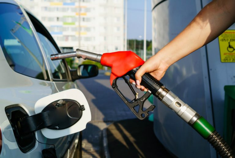 Canadians Back Gas Tax Cuts as Response to Oil Prices, Poll Finds ...