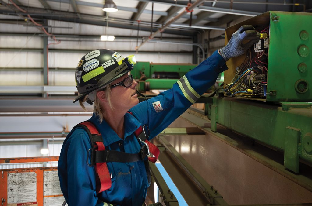 HOISTING OVERHEAD CRANES: Expert Solutions That Exceed Industry ...