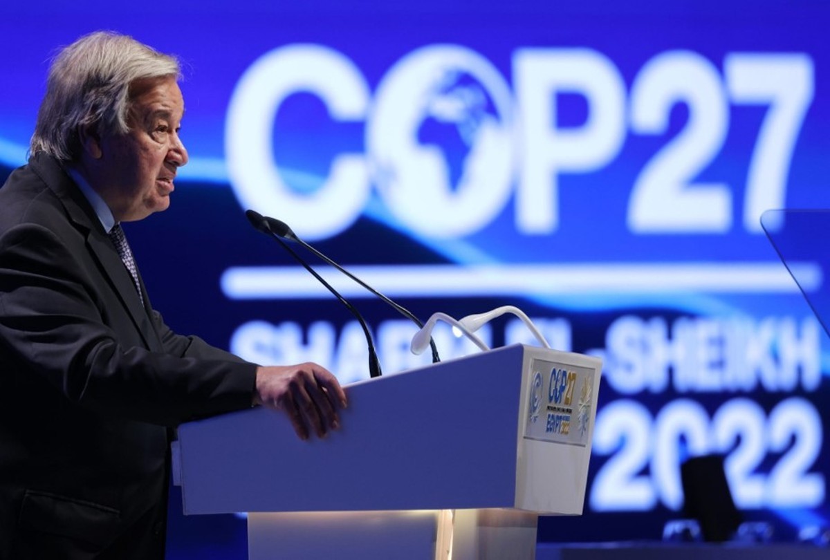 COP27 Set for Showdown After Draft Leaves Out Fossil Fuel Pledge ...