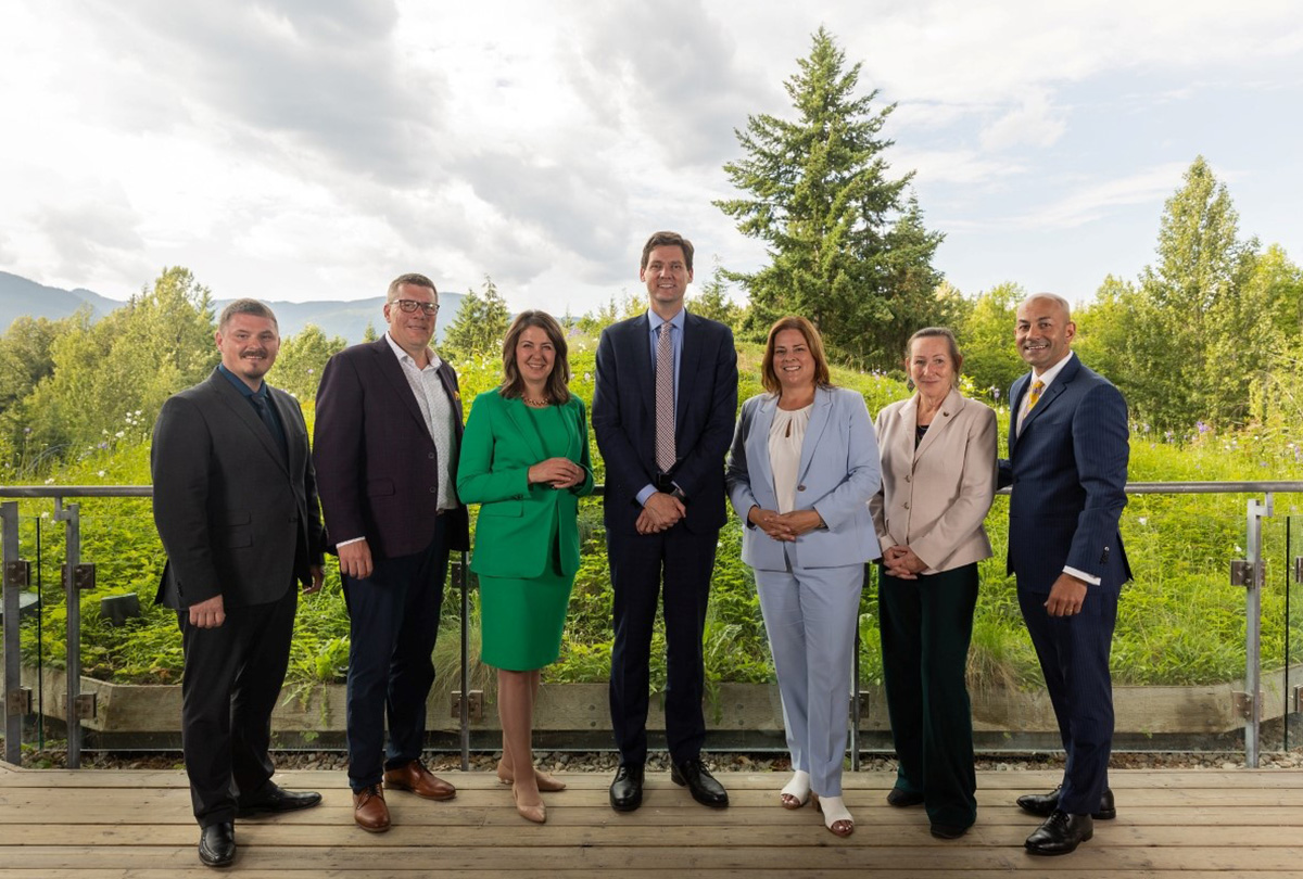 Western Premiers' Stance on LNG and Trade Receives Praise from Resource ...