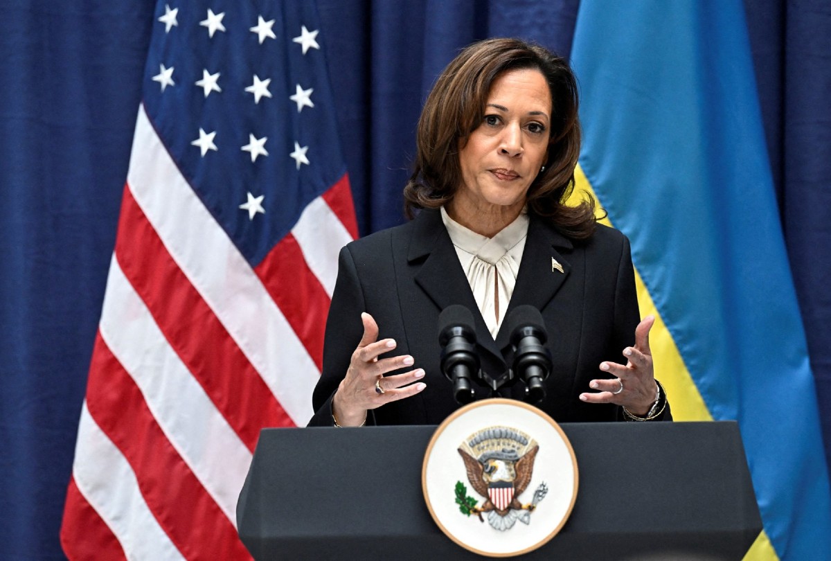U.S. Oil Boom Turns Kamala Harris Into an Unlikely Fracking Supporter ...