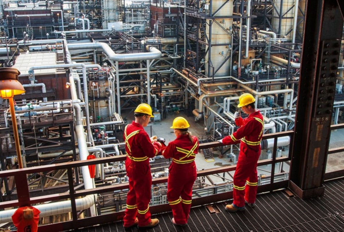 Shell Exits Oilsands, Boosts Stake in Scotford Upgrader and Quest ...