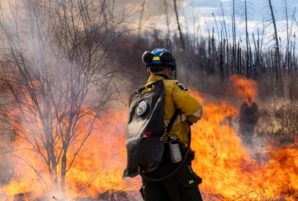Canadian Oil Sands Company Evacuates Workers Due to Wildfire Threat ...